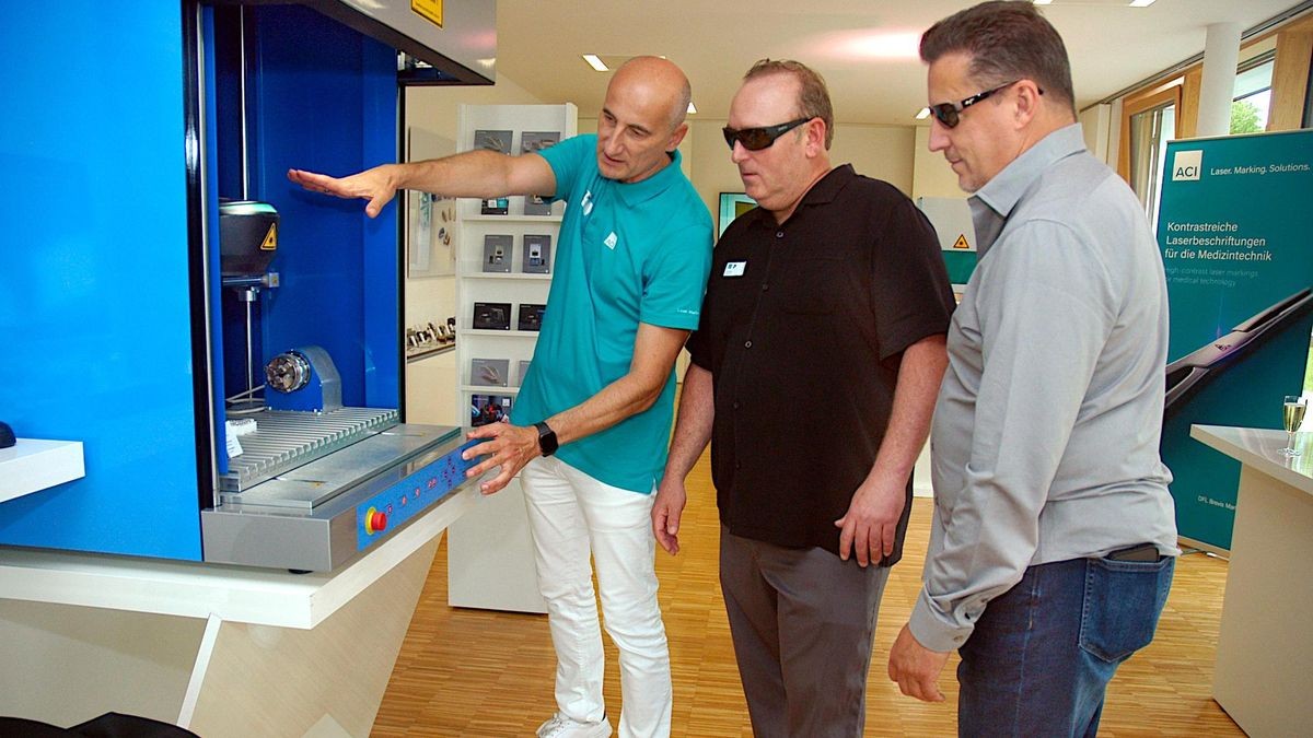 Internationales Flair beim Nohraer Laser-Hersteller