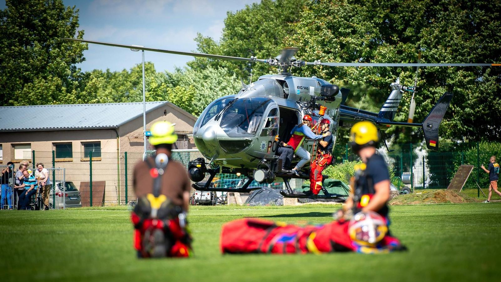 Bilder vom Hubschraubereinsatz: Höhenrettung im Unstrut-Hainich-Kreis