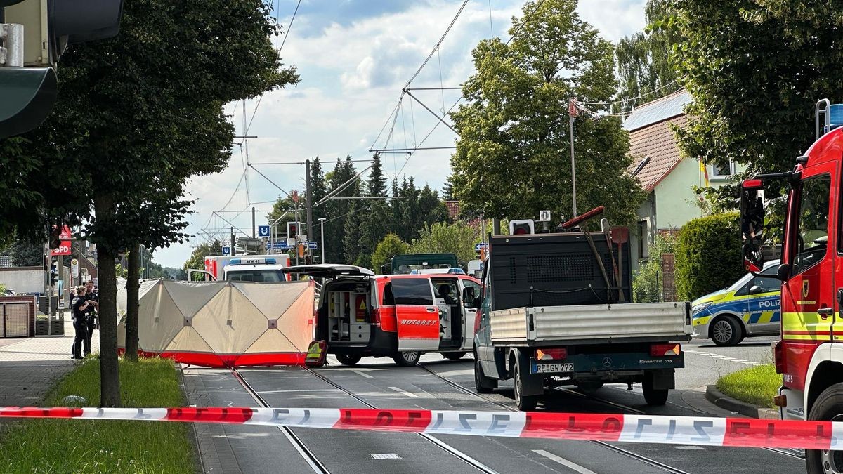Motorradfahrer stirbt nach Kollision mit Lkw in Dortmund