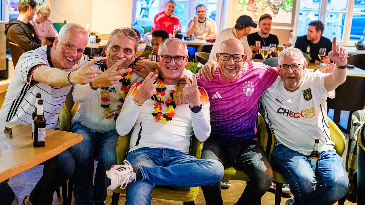 Public Viewing: So bejubelt Duisburg den Deutschland-Sieg