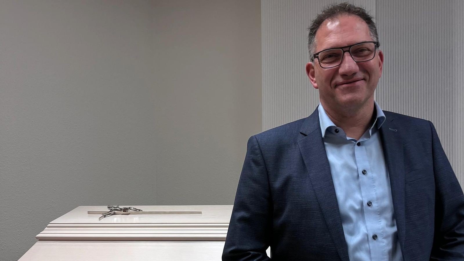 Bestatter erzählt: Wie geht man mit täglicher Trauer um?