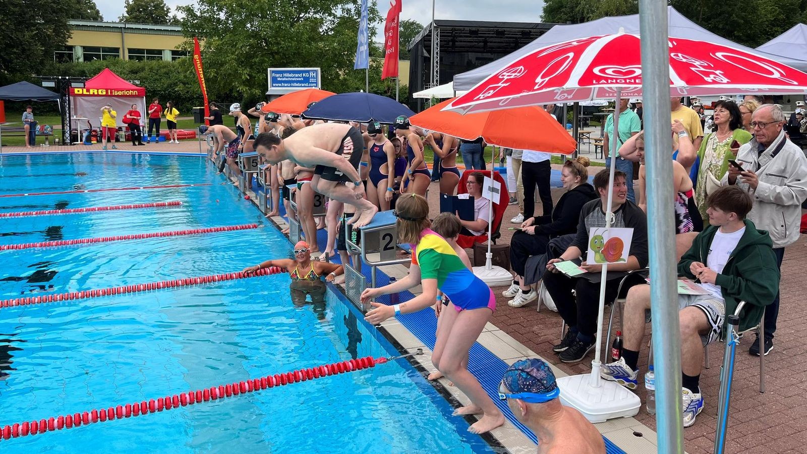 Iserlohn: Wahnsinnsrekord beim 24-Stunden-Schwimmen des ISSV