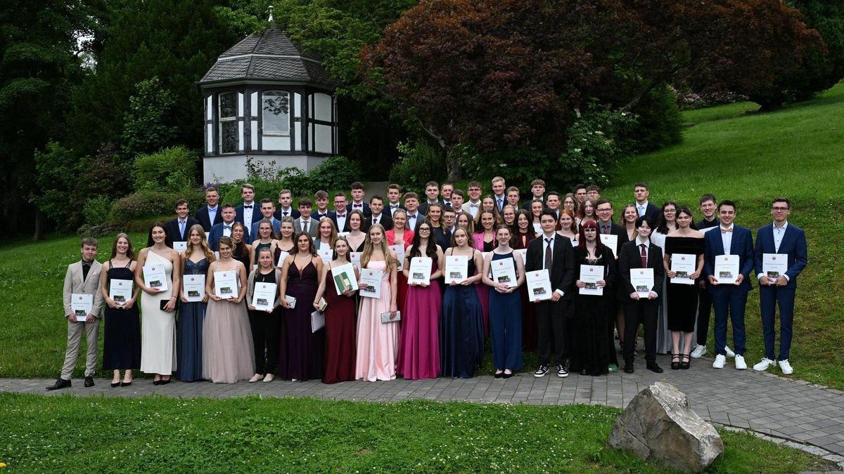 2024: Das sind die Abiturienten des Gymnasiums Schmallenberg