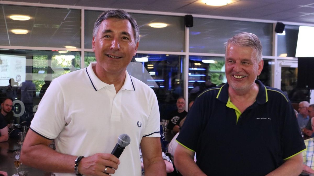 Kommen die Roosters in die Playoffs? Clubchef geht Wette ein