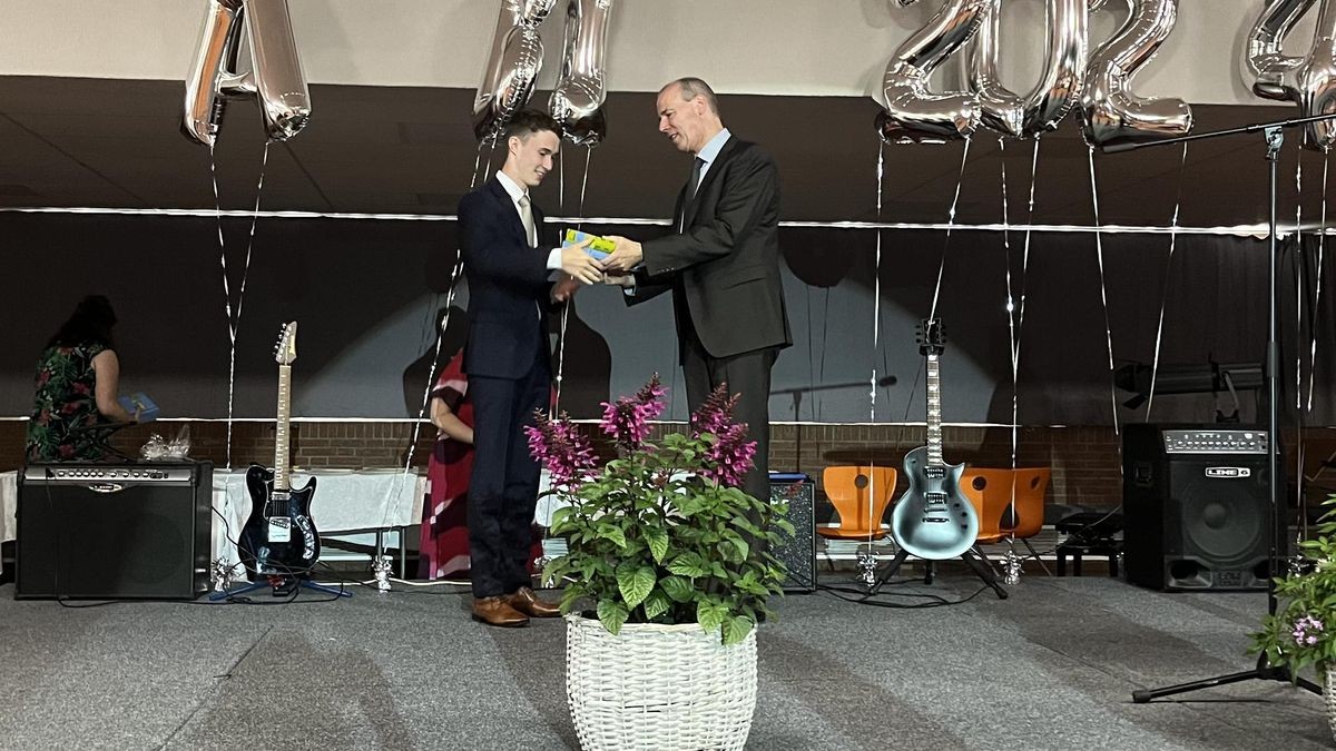 Iserlohn: Beste Zukunftswünsche für Abiturienten des MGI