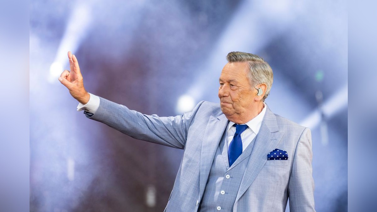 Roland Kaiser auch 2025 auf dem Erfurter Domplatz: Vorverkauf beginnt