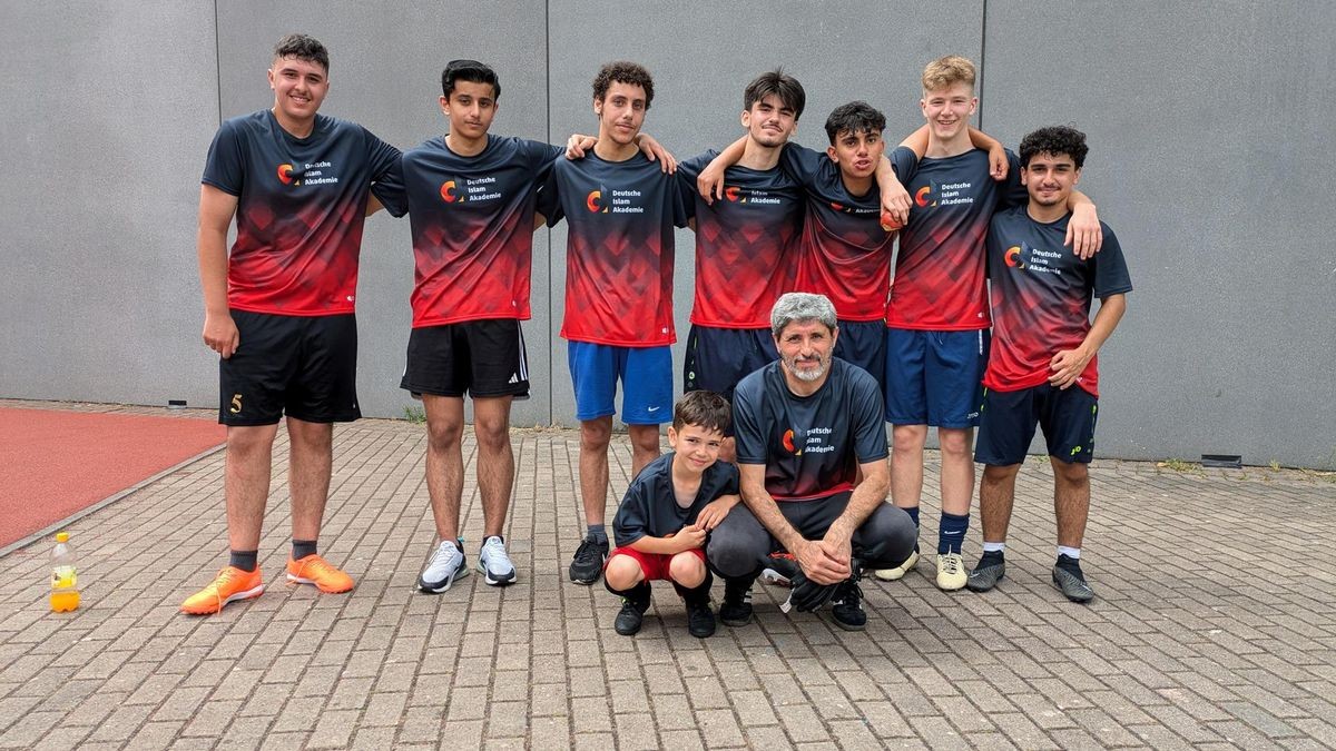 Berolina Mitte: Wie ein Fußballturnier Moslems, Juden und Christen eint