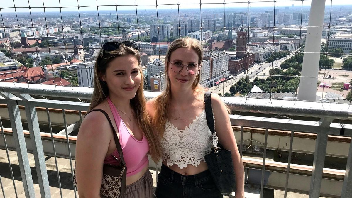 High Swing in Berlin: Schaukeln über dem Alexanderplatz – Was es kostet & ob es sich lohnt