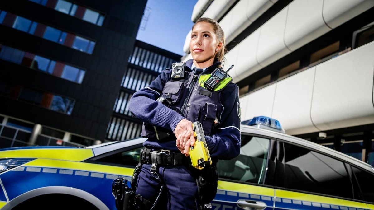 Soll Thüringens Polizei mit Elektroschock-Distanzwaffen ausgerüstet werden?