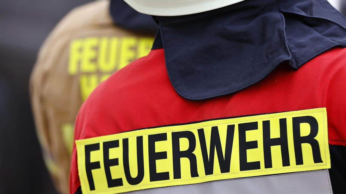 Brand in Firma bei Jena: Feuerwehren verhindern größeren Schaden