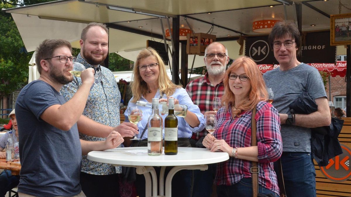 Mega-Wochenende im Kreis Pinneberg: So waren Weinfest, Hafenfest und ...