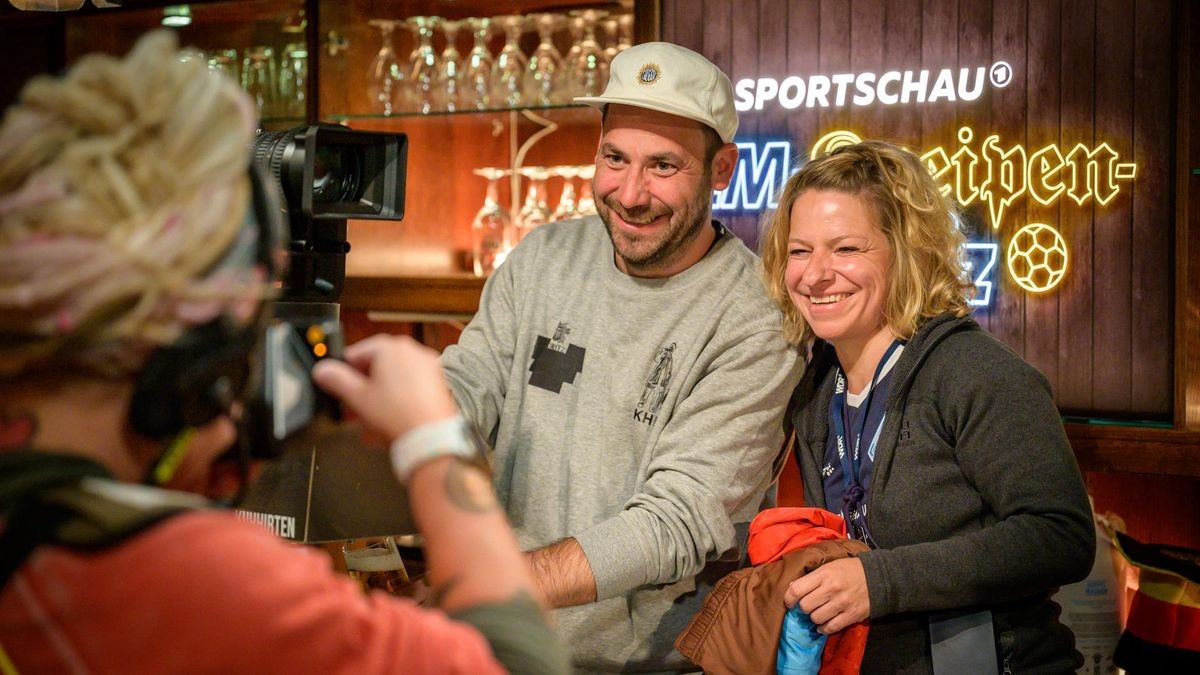 EM-Kneipenquiz in Bochum: Gute Sprüche zwischen Pils und Schnaps