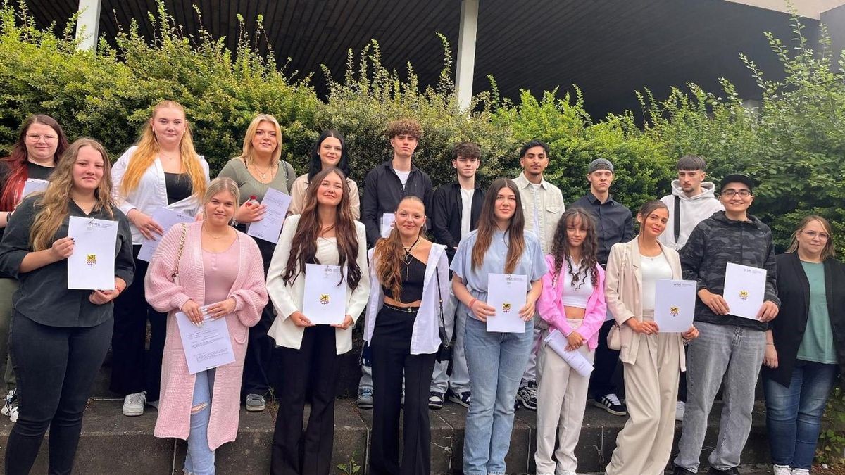 Hönne-Berufskolleg: Diese Absolventen haben es geschafft