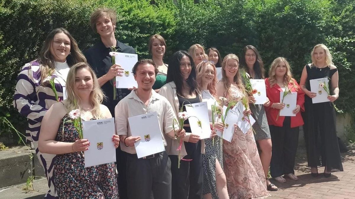 Hönne-Berufskolleg: Diese Absolventen haben es geschafft