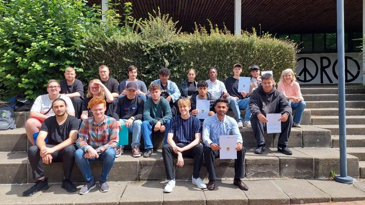 Hönne-Berufskolleg: Diese Absolventen haben es geschafft