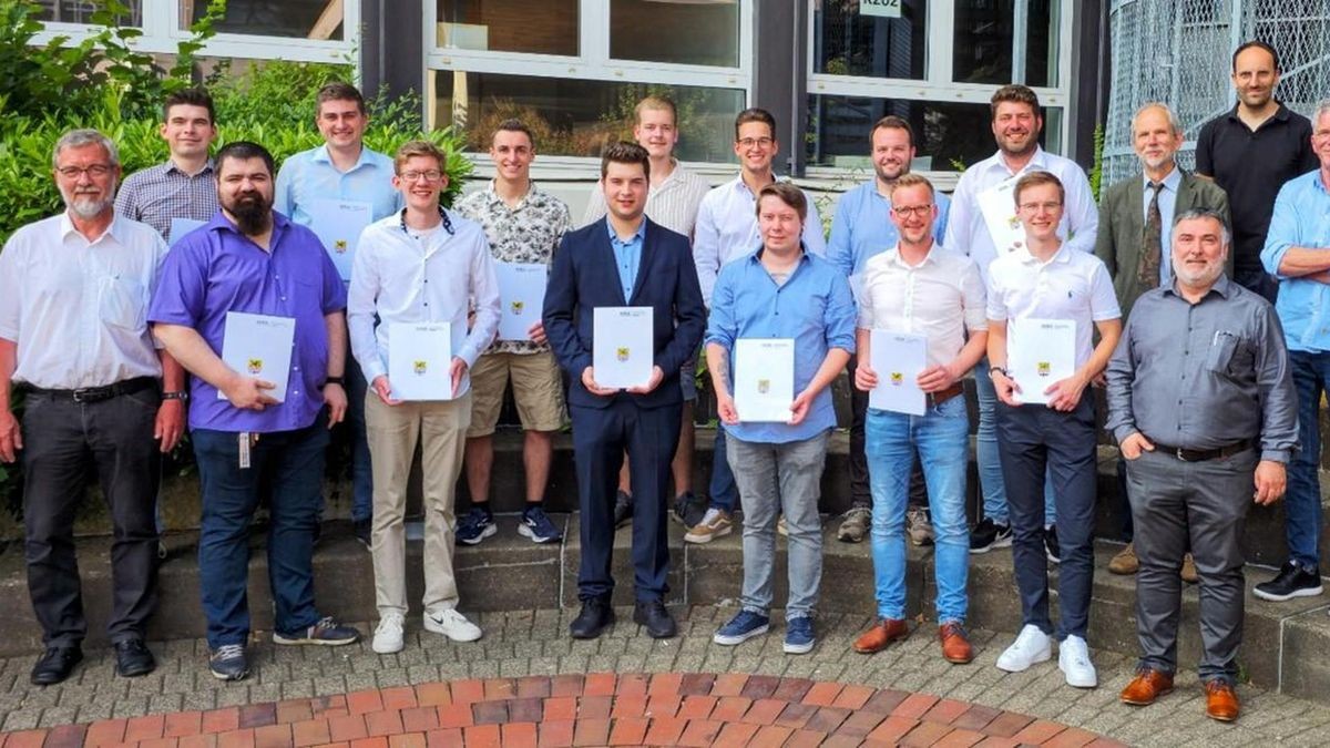 Hönne-Berufskolleg: Diese Absolventen haben es geschafft