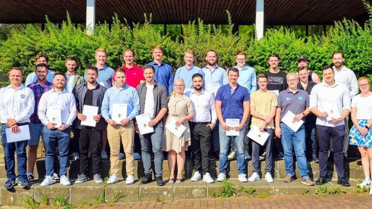 Hönne-Berufskolleg: Diese Absolventen haben es geschafft