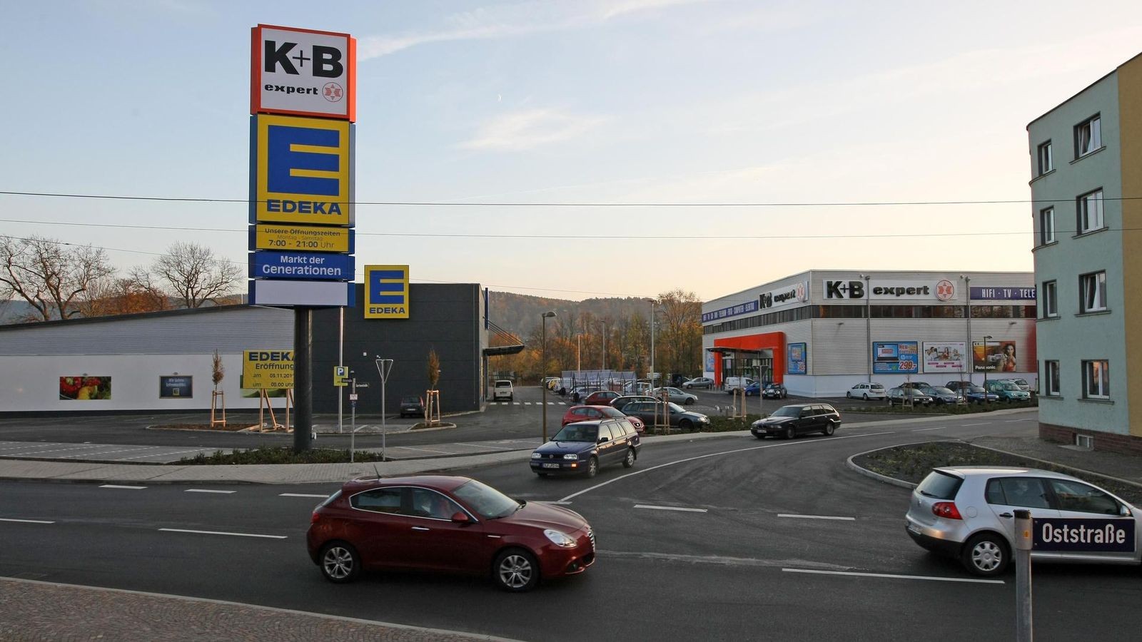 80-jährige Radfahrerin stürzt nach Zusammenstoß mit Pkw in Rudolstadt