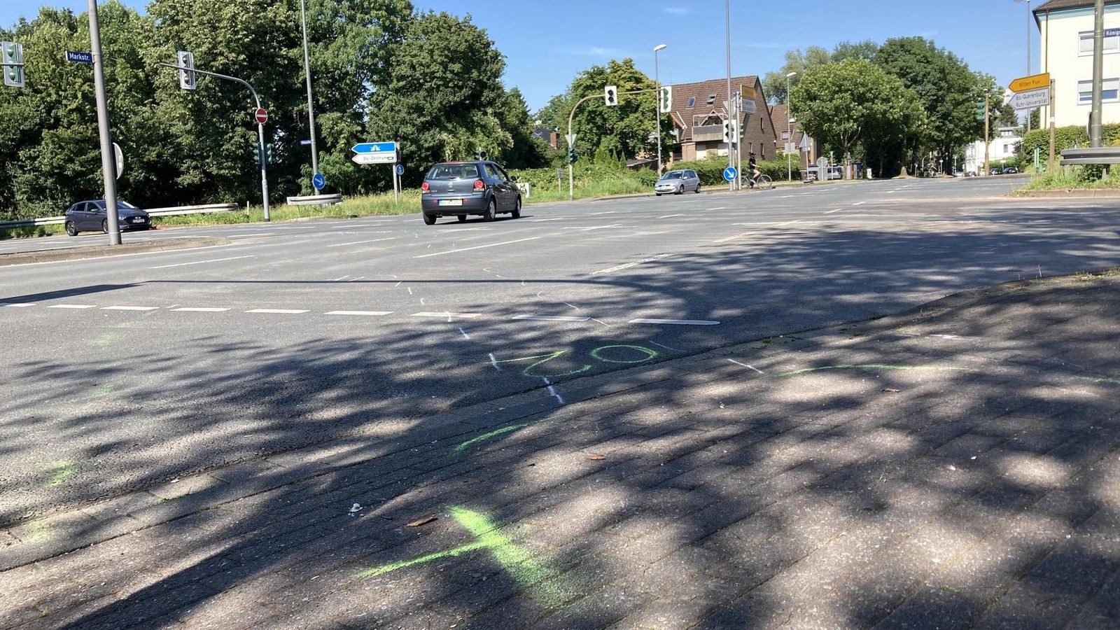 Schwerer Unfall in Bochum: Kreuzung fünf Stunden gesperrt