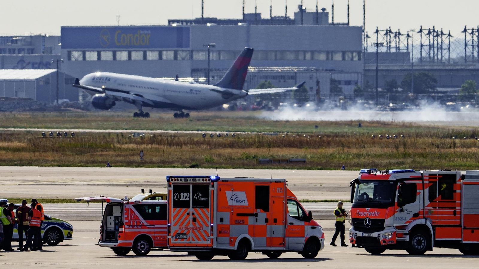 Letzte Generation: Mehrere Razzien nach Blockade am Frankfurter Flughafen