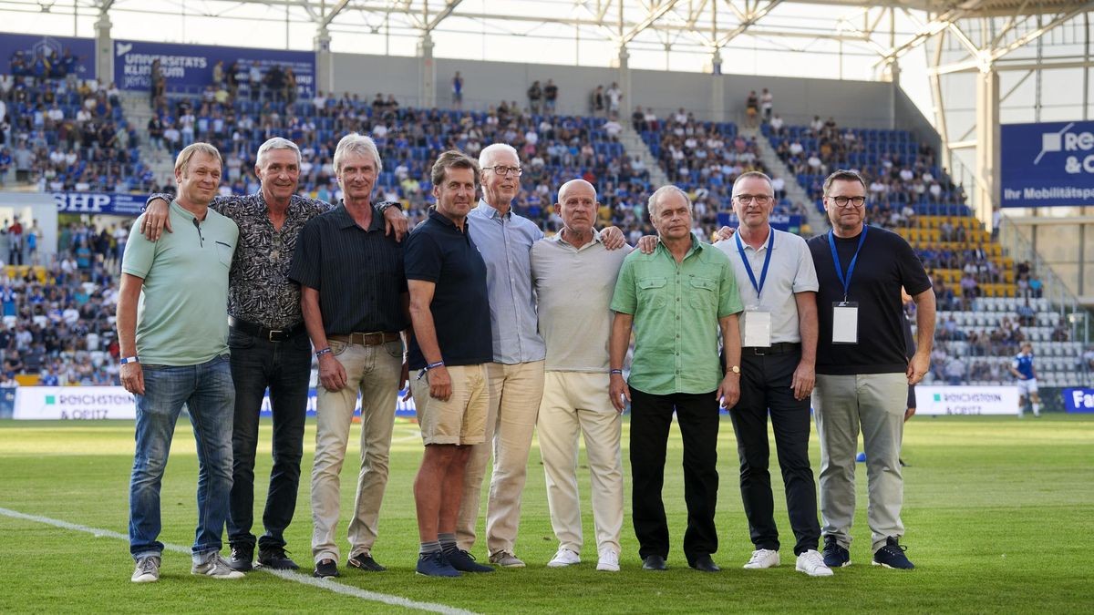 Eröffnung der Fußballarena in Jena endet für Spieler im Operationssaal