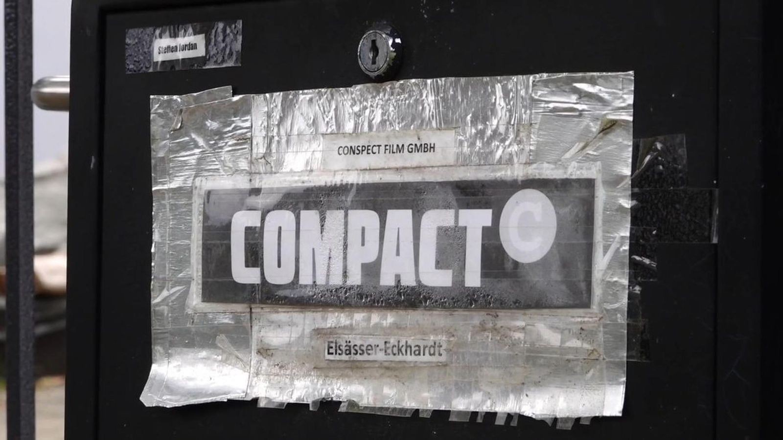 Bundesverwaltungsgericht hebt «Compact»-Verbot vorläufig auf