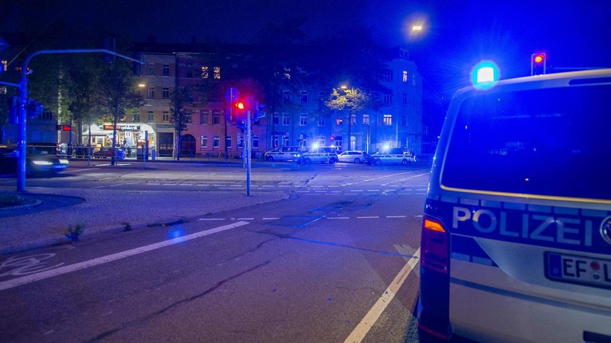 Großeinsatz der Polizei am Leipziger Platz in Erfurt