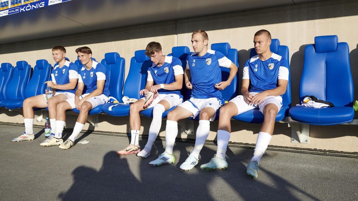 Vorm Duell gegen Leverkusen: Spieler des FC Carl Zeiss Jena ...