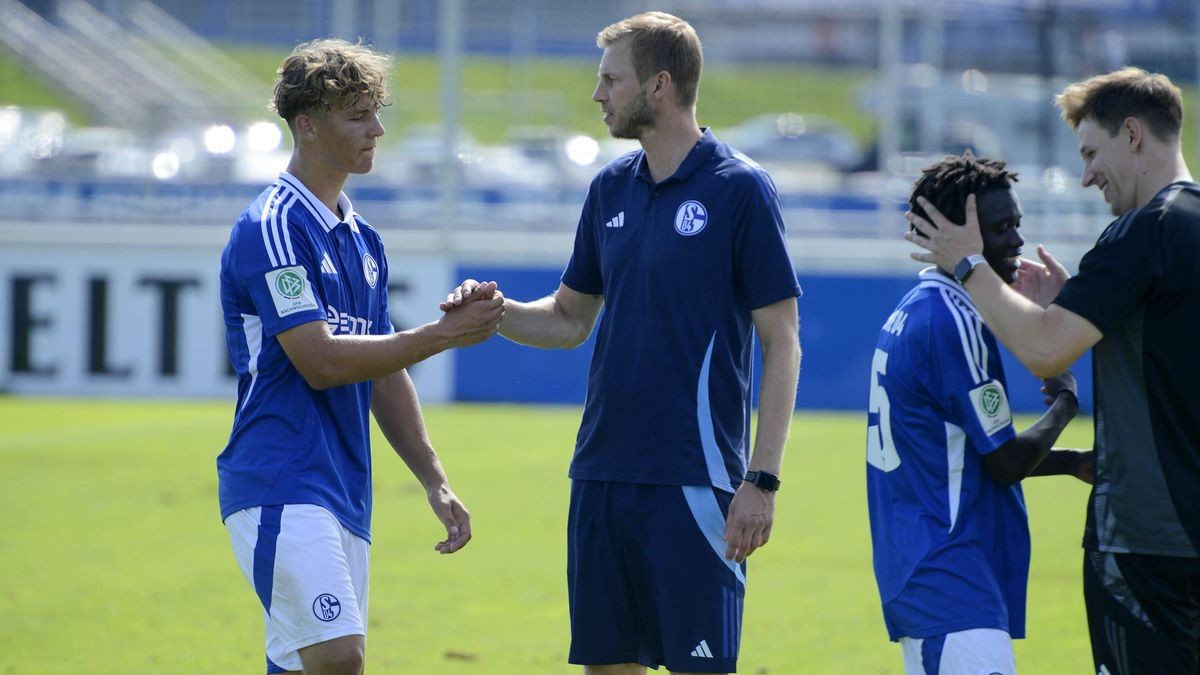 6:0 gegen RWO! Gelsenkirchen-Eigengewächs trifft dreimal für Schalkes U17