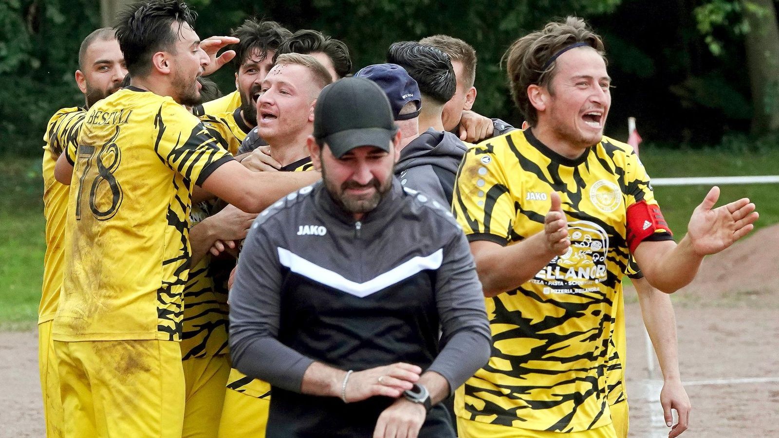 Allein an der Spitze: Adler Feldmark beweist „Mentalität“