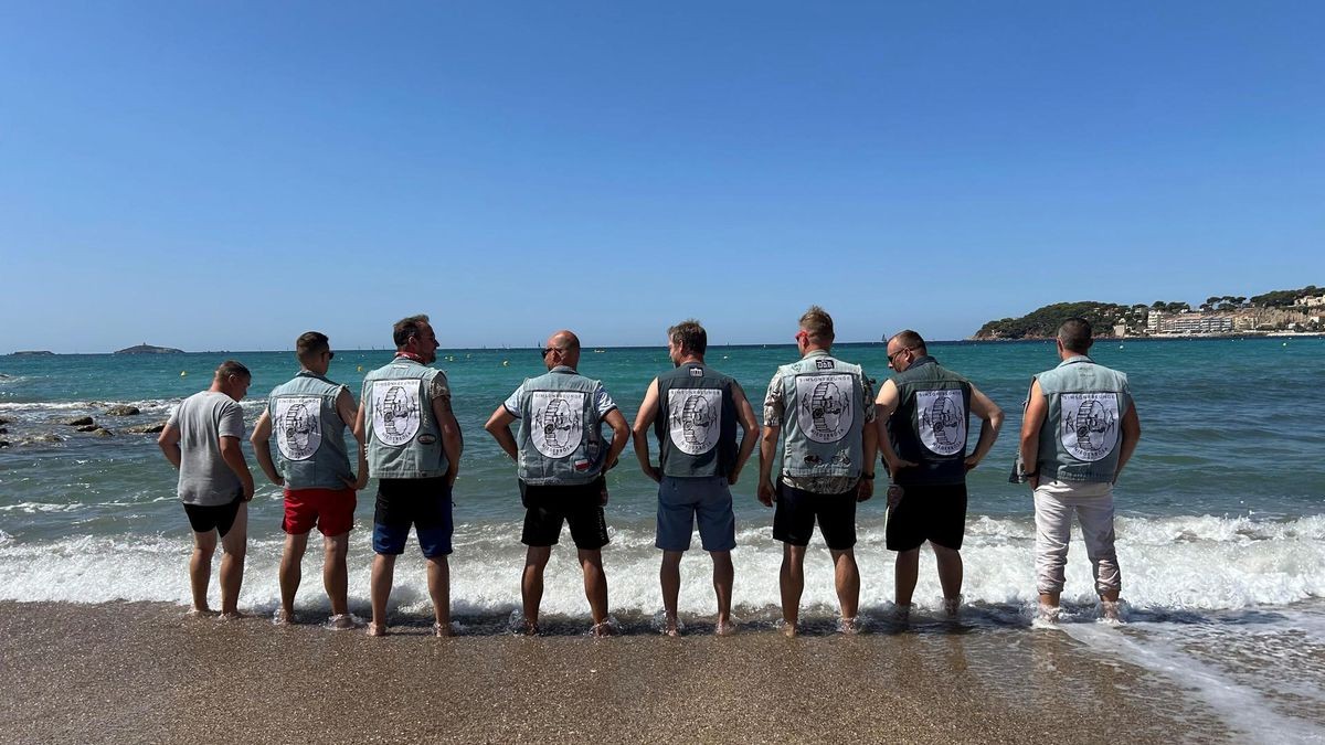 Simsonfreunde aus dem Kyffhäuserkreis fahren im ersten Gang auf einen ...
