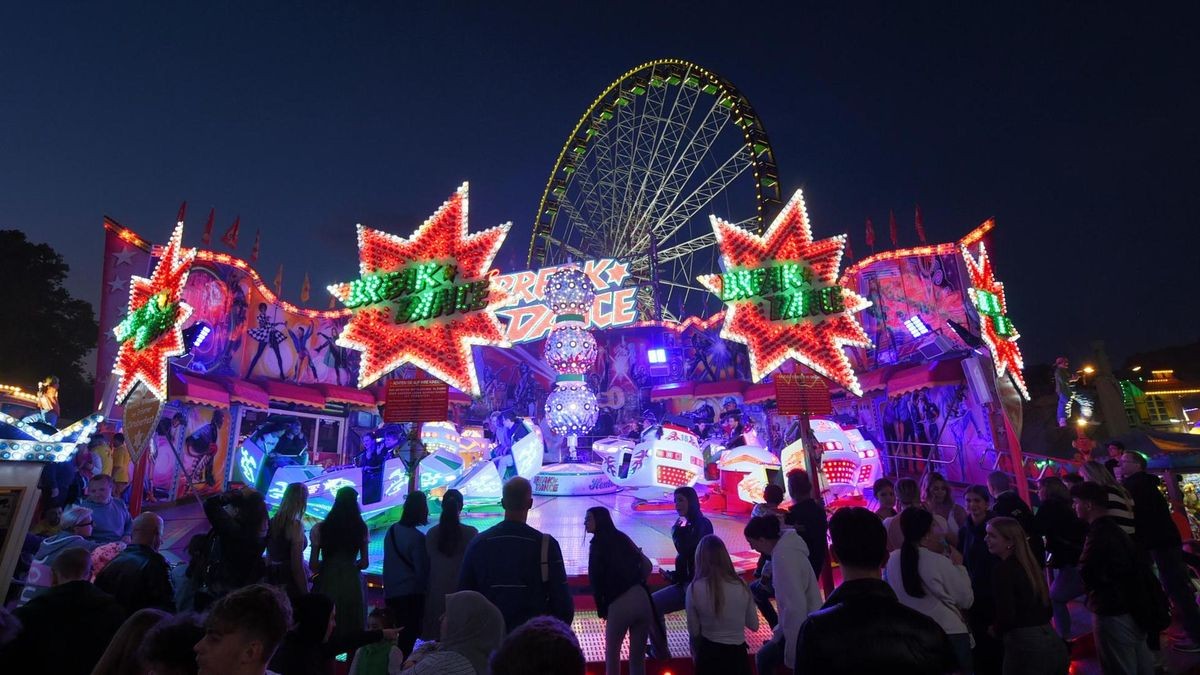 Erfurter Oktoberfest: Immer mehr kommen in Dirndl oder Lederhose