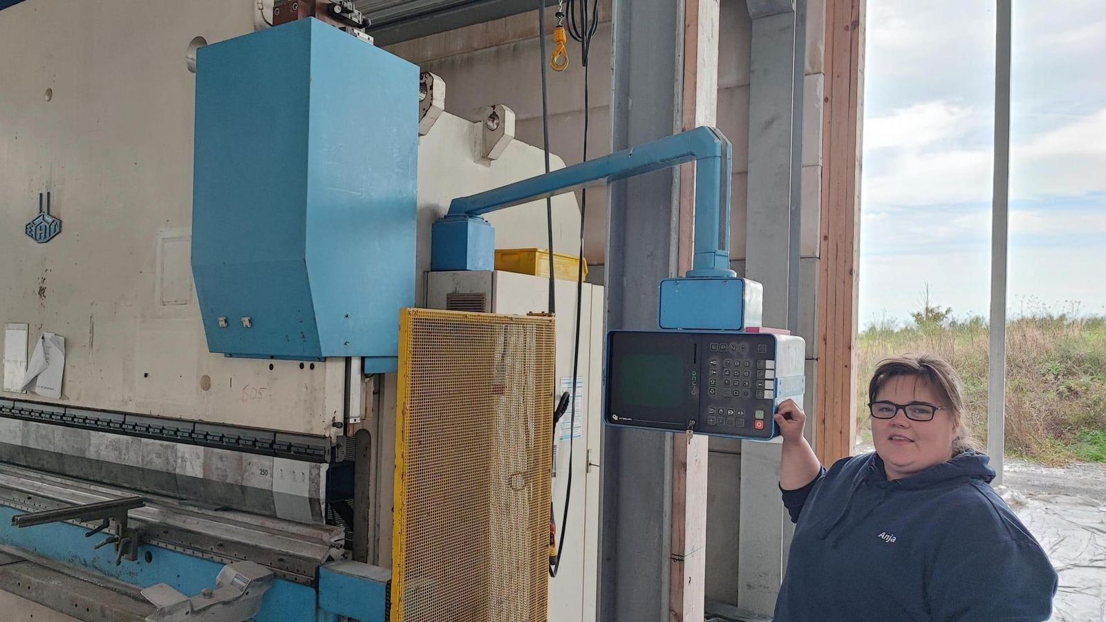 Unternehmenswachstum in Könitz: Neue Maschine erweitert Möglichkeiten ...