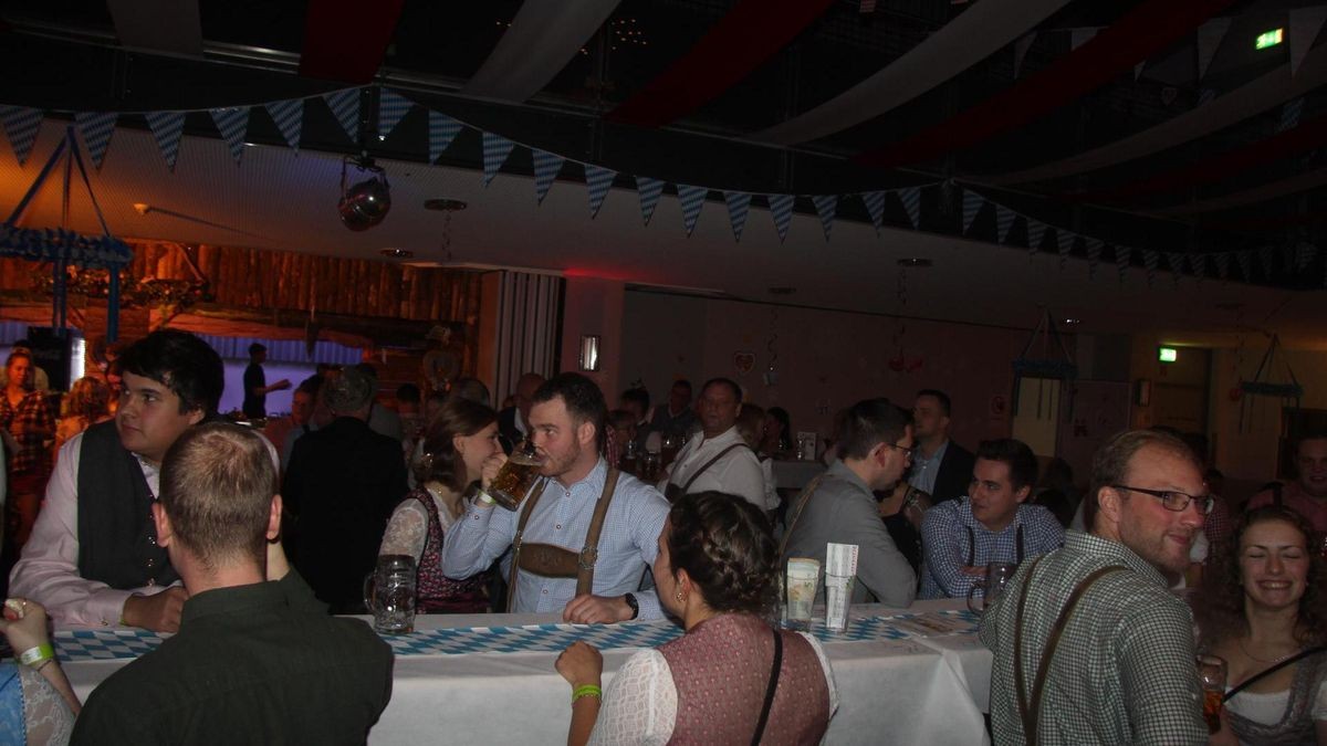 O´zapft is in Olsberg: 80 tolle Fotos vom Oktoberfest