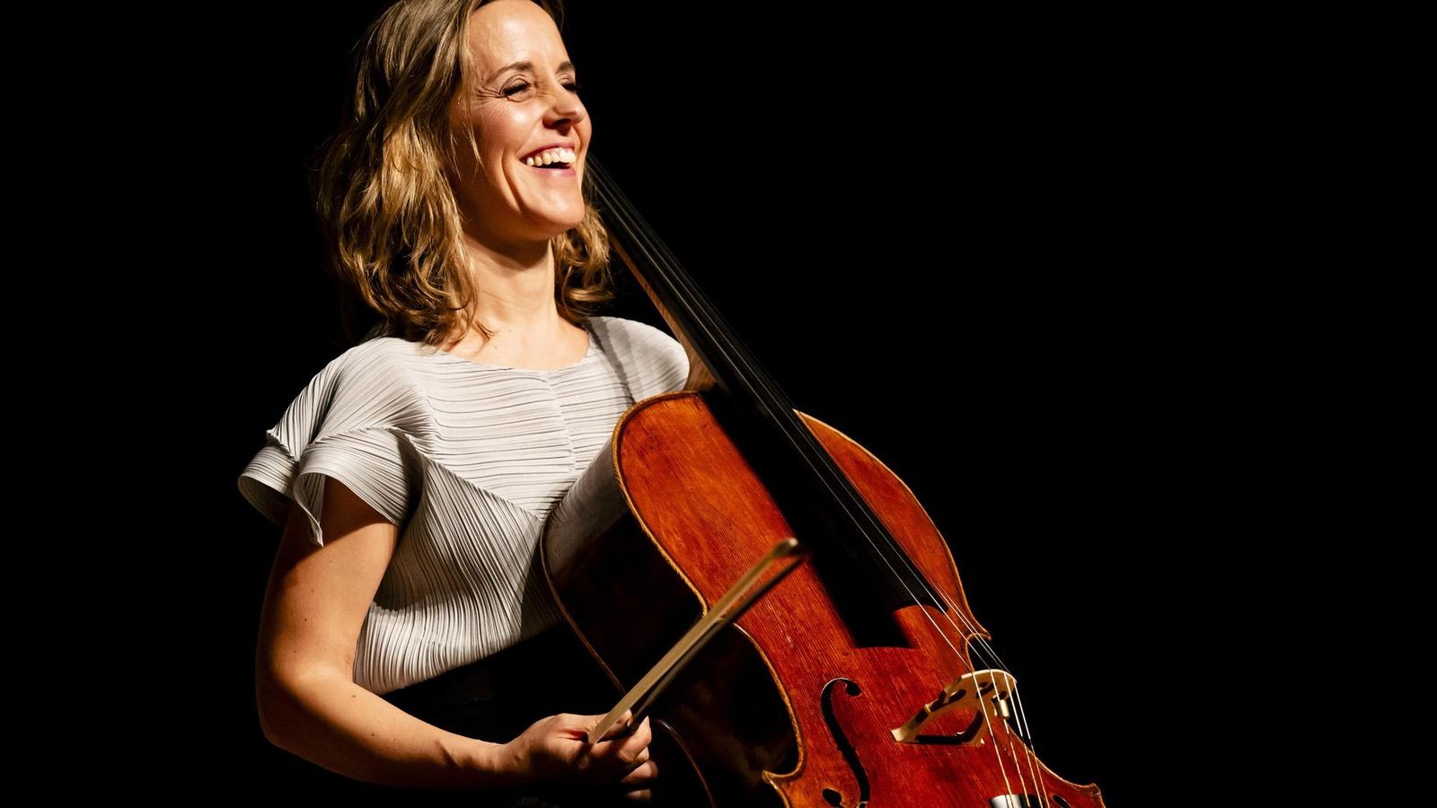Cellistin Sol Gabetta gastiert in der Berliner Philharmonie