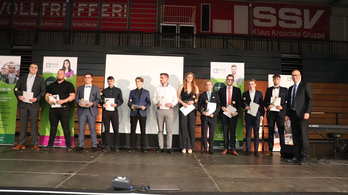 Duale Hochschule Eisenach verabschiedet 134 Absolventen