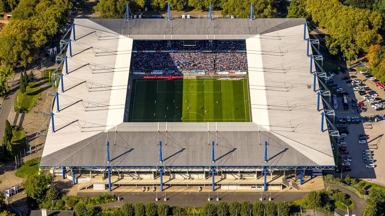 Marodes Dach der MSV-Arena: So teuer wird das neue Stadiondach