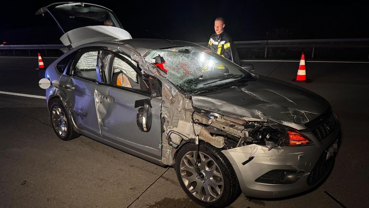 Unfall auf A9: Ein Schwerverletzter nach Crash mit drei Fahrzeugen