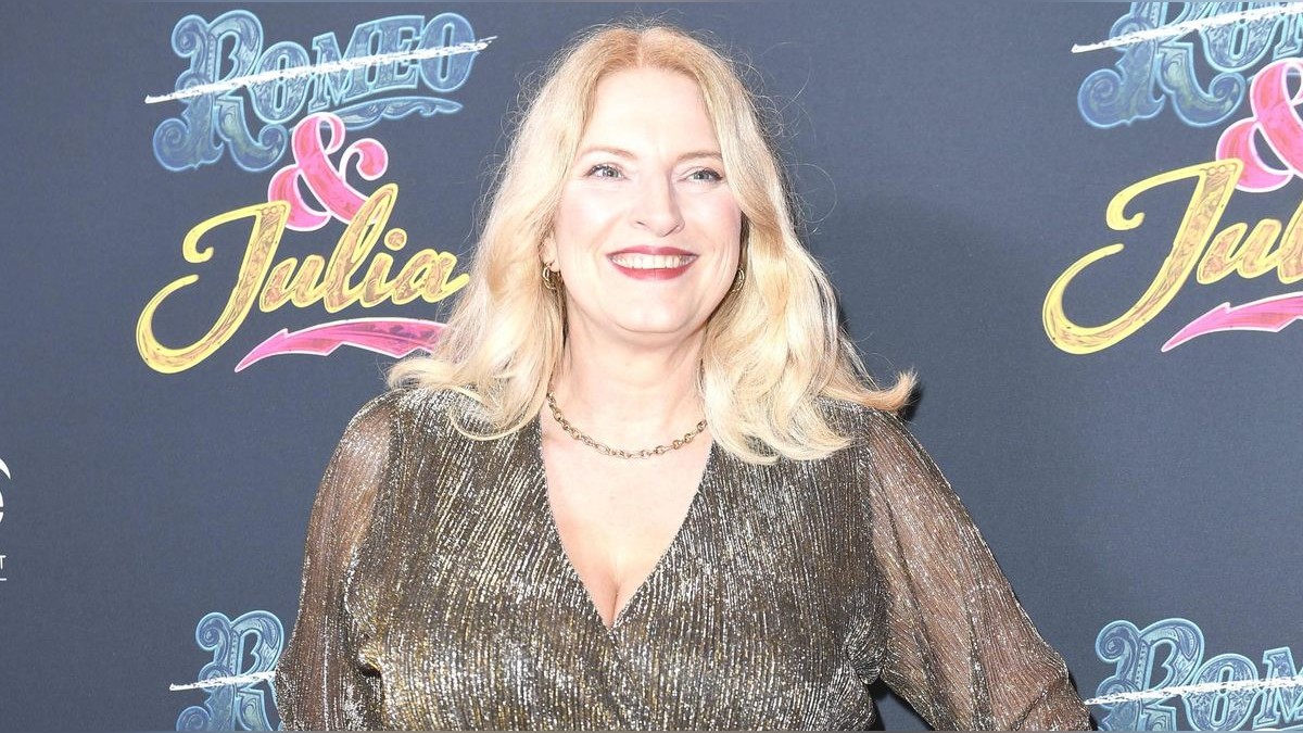 Hamburg Zwei-Moderatorin Birgit Hahn nimmt Abschied – mit Tränen und Schampus