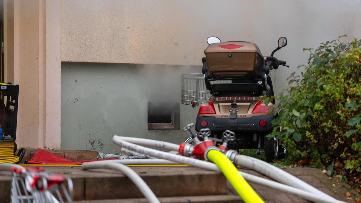 Etliche Menschen aus Wohnblock in Weimar evakuiert: Was über den Brand bisher bekannt ist