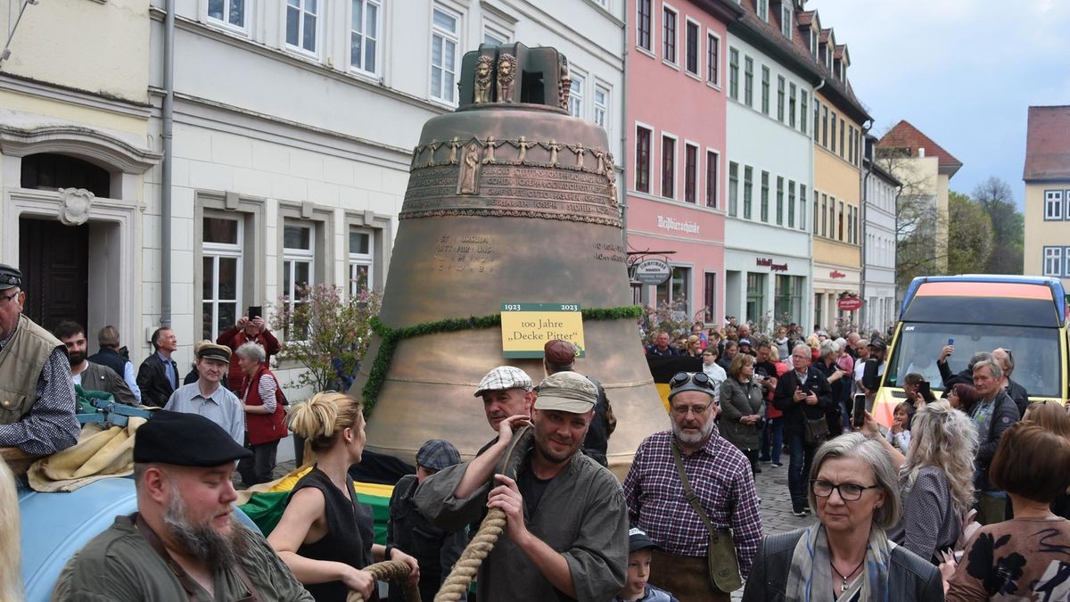 So würdigt Apolda das Jahrhundertereignis „Decke Pitter“