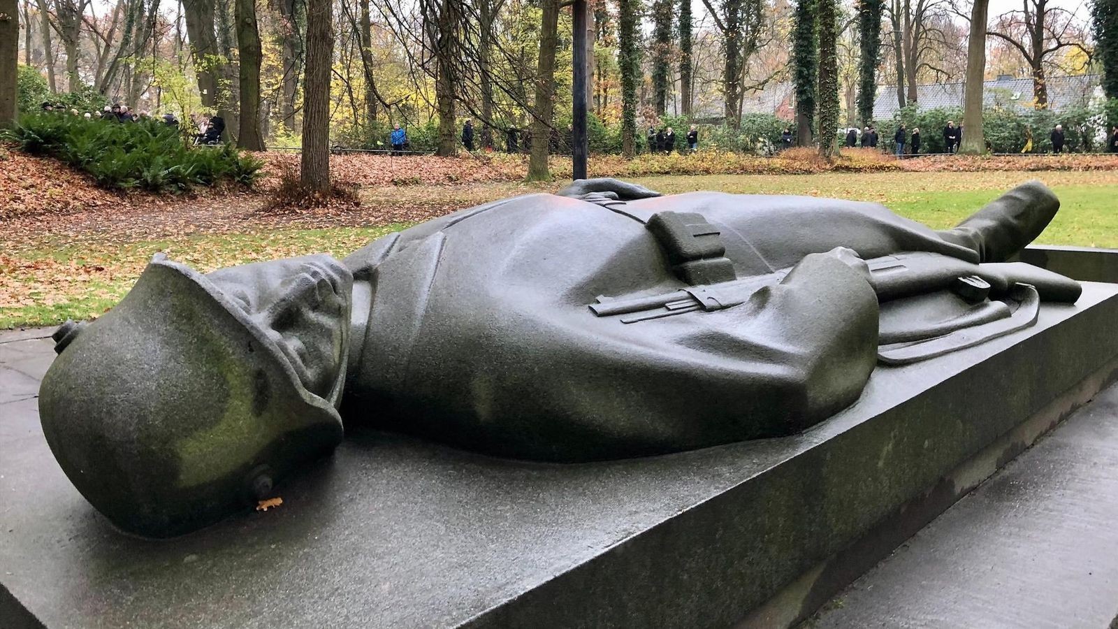 Tage der Toten im Kreis Peine – Gedenken, Schmerz, Mahnung