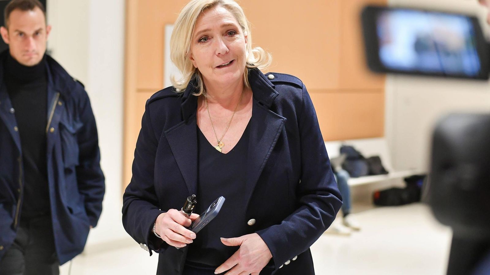 Frankreich: Marine Le Pen droht Hammer-Urteil – Unwählbar?