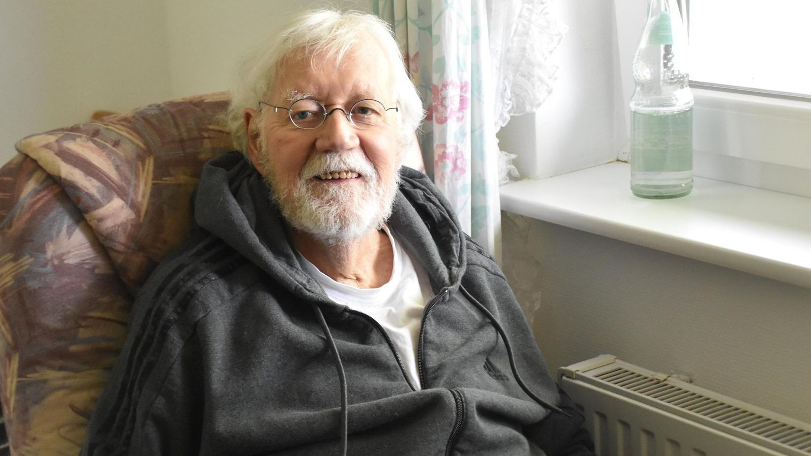 NDR-Legende: Carlo von Tiedemann (81) gibt seinen „Lappen“ im Kreis ...