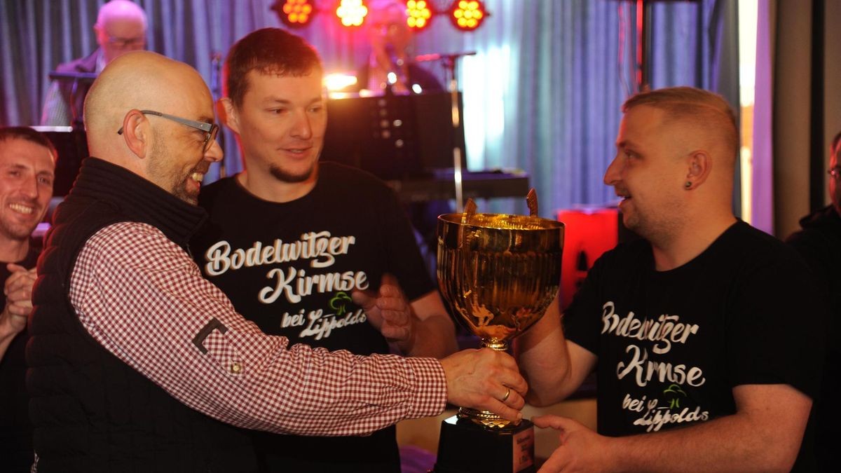 Saale-Orla-Kreis: Kloßfang-Rekordsieger darf Stripperin vor dem ...