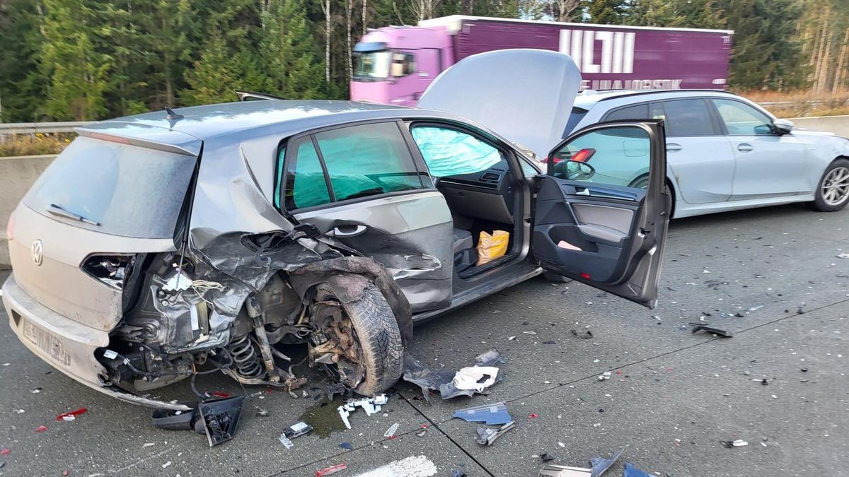 Sechs Verletzte bei Unfall im Saale-Orla-Kreis