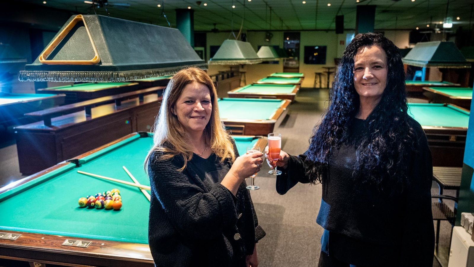Bowling, Billard und Biergarten: „Interpool“ in Moers feiert Comeback