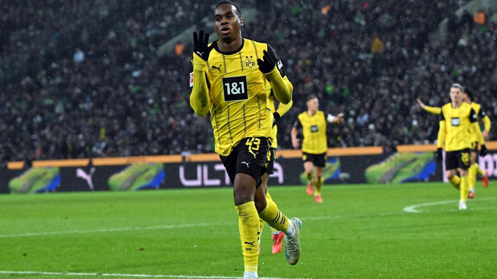 Update bei Transfermarkt.de: Zwei BVB-Profis unter den größten ...