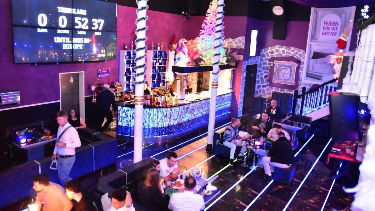 15 schöne Bilder vom Feuerwerk in Gotha und der Party im Club Zeus