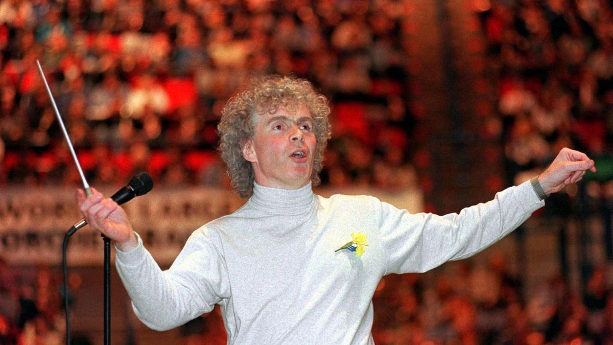 Sir Simon: Ein weißer Lockenkopf, das Lächeln ist geblieben